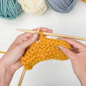 Knit Bind Off - the Easy Way [3 Quick Steps]