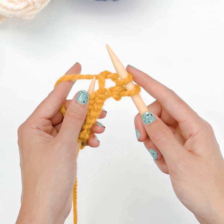 Garter Stitch [5 Easy Steps]