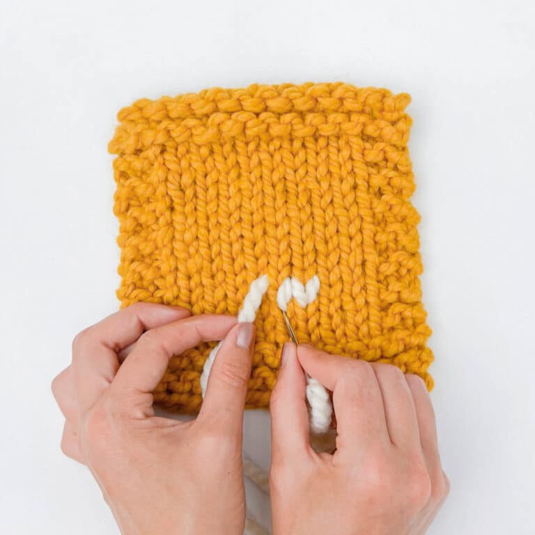How to Weave Ends in Knitting [2 Great Ways]