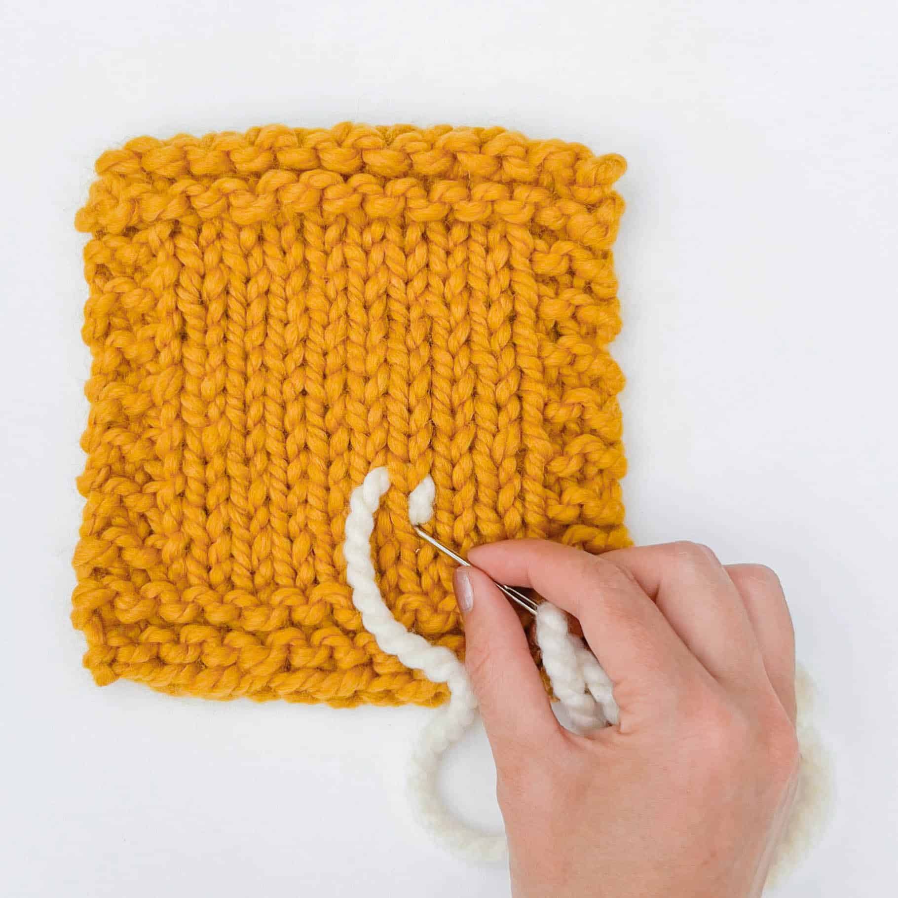 How to Weave Ends in Knitting [2 Great Ways]