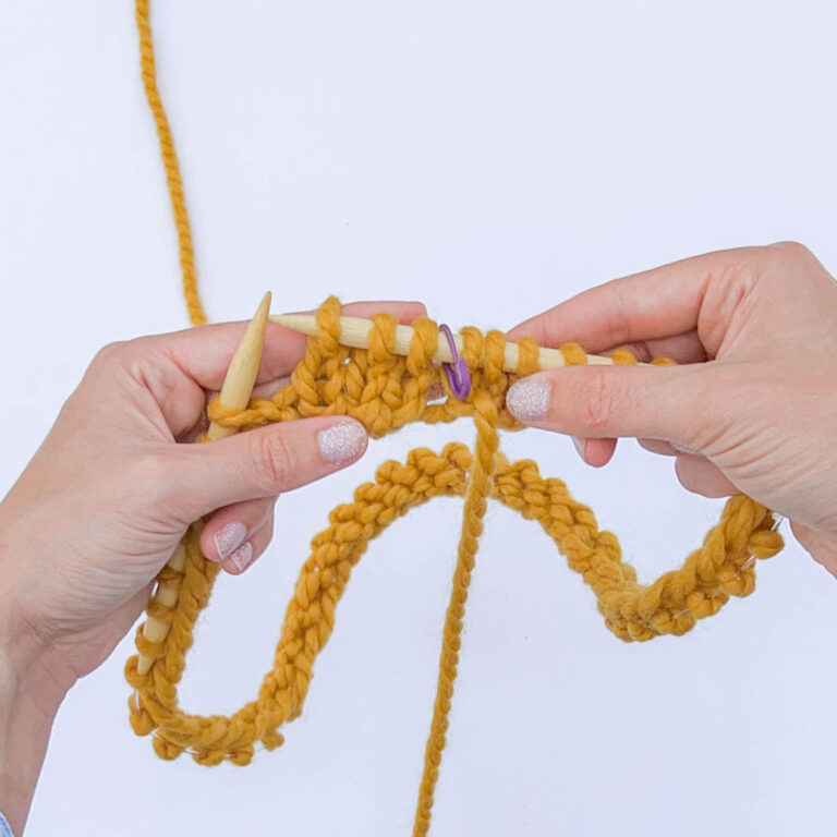 Knitting in the Round [5 Easy Steps]