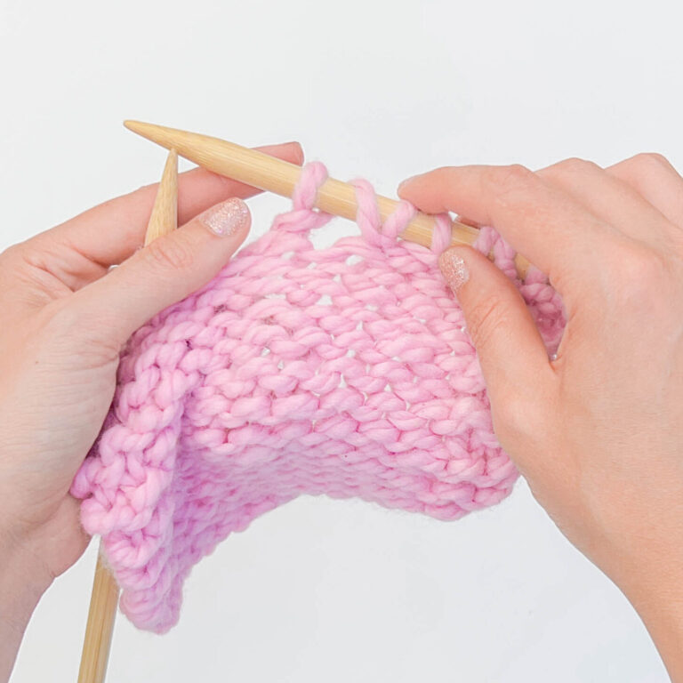 Yarn Over in Knitting [2 Easy Methods]