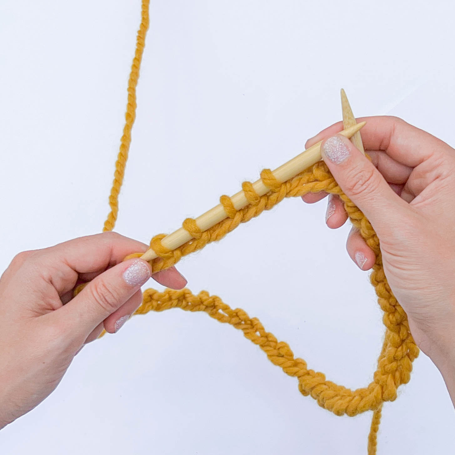 Knitting in the Round [5 Easy Steps]