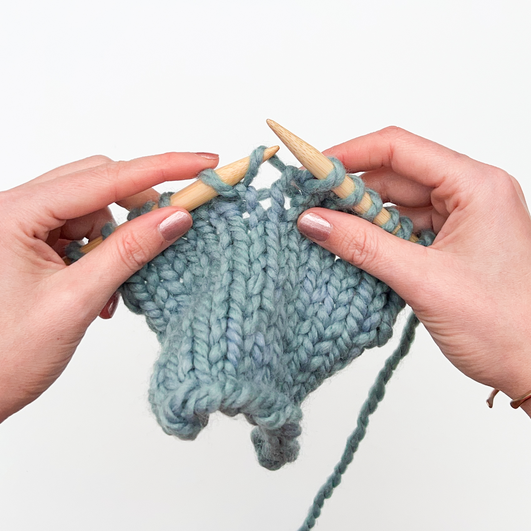 M1L Knitting & M1R Knitting Increases [2 Easy Techniques]