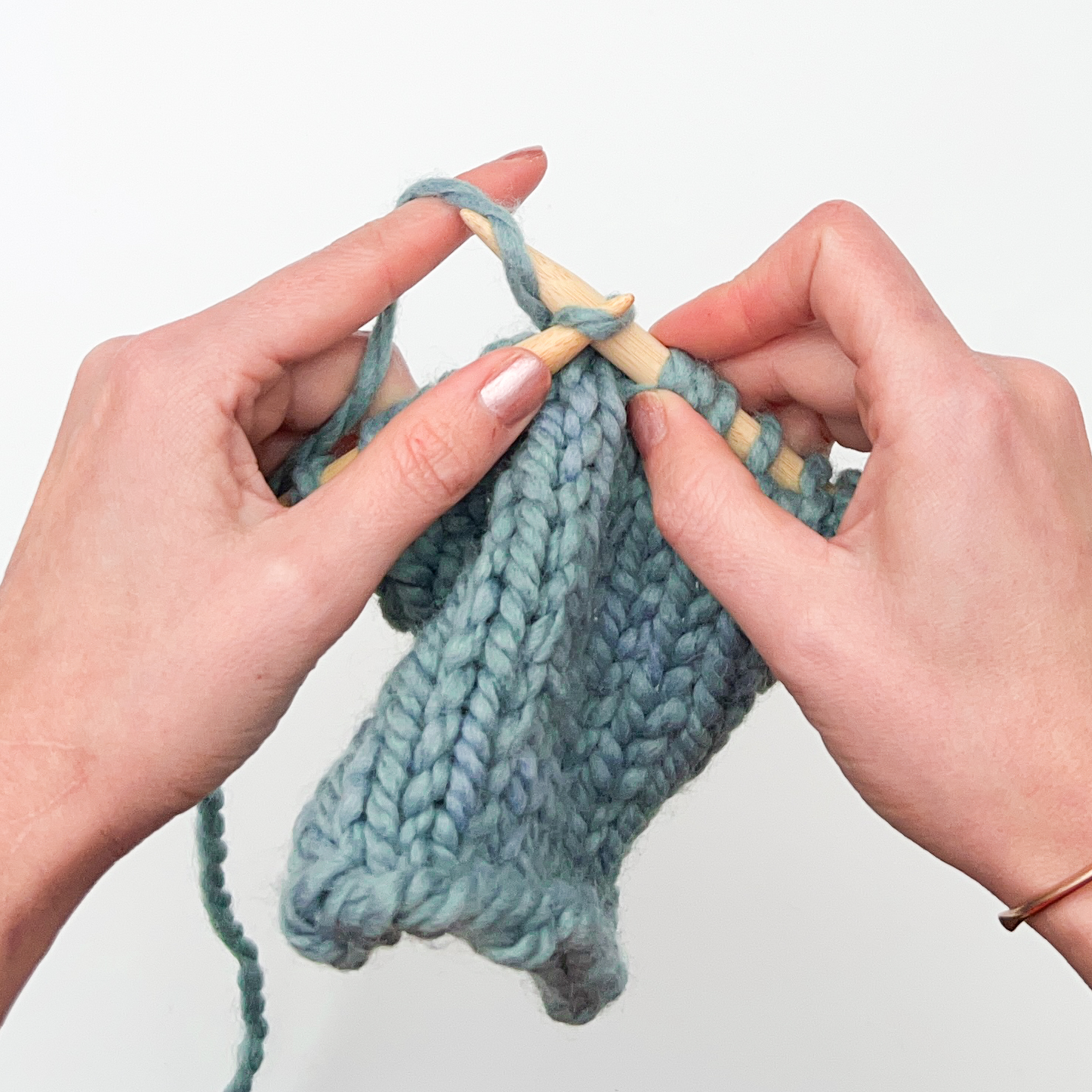 M1L Knitting & M1R Knitting Increases [2 Easy Techniques]