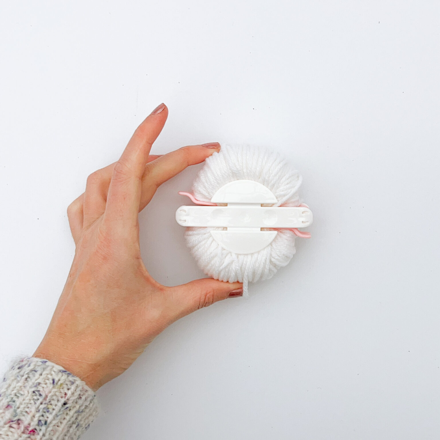 How to Make a Pom Pom in 10 Easy Steps Perfectly Every Time!