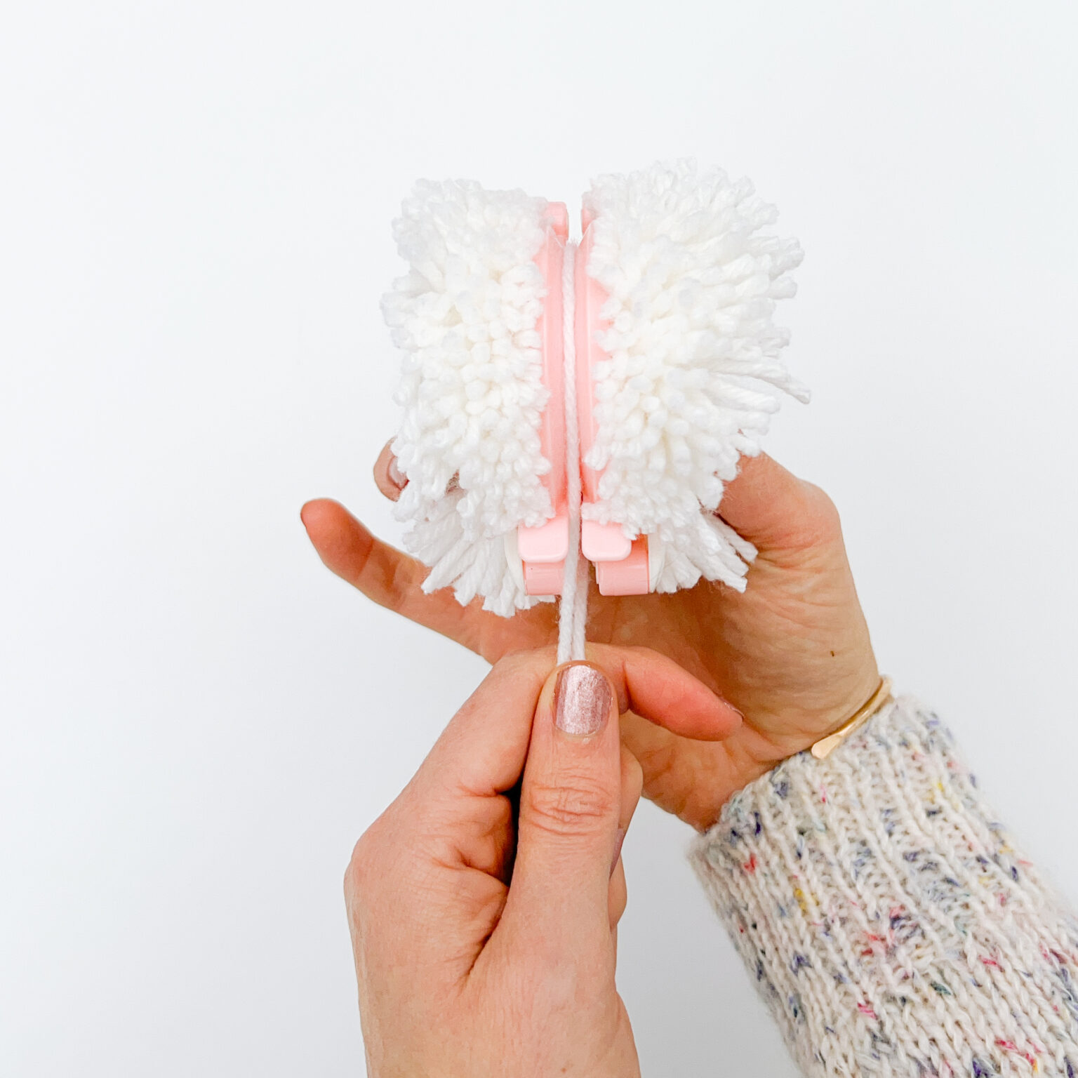 How to Make a Pom Pom in 10 Easy Steps Perfectly Every Time!