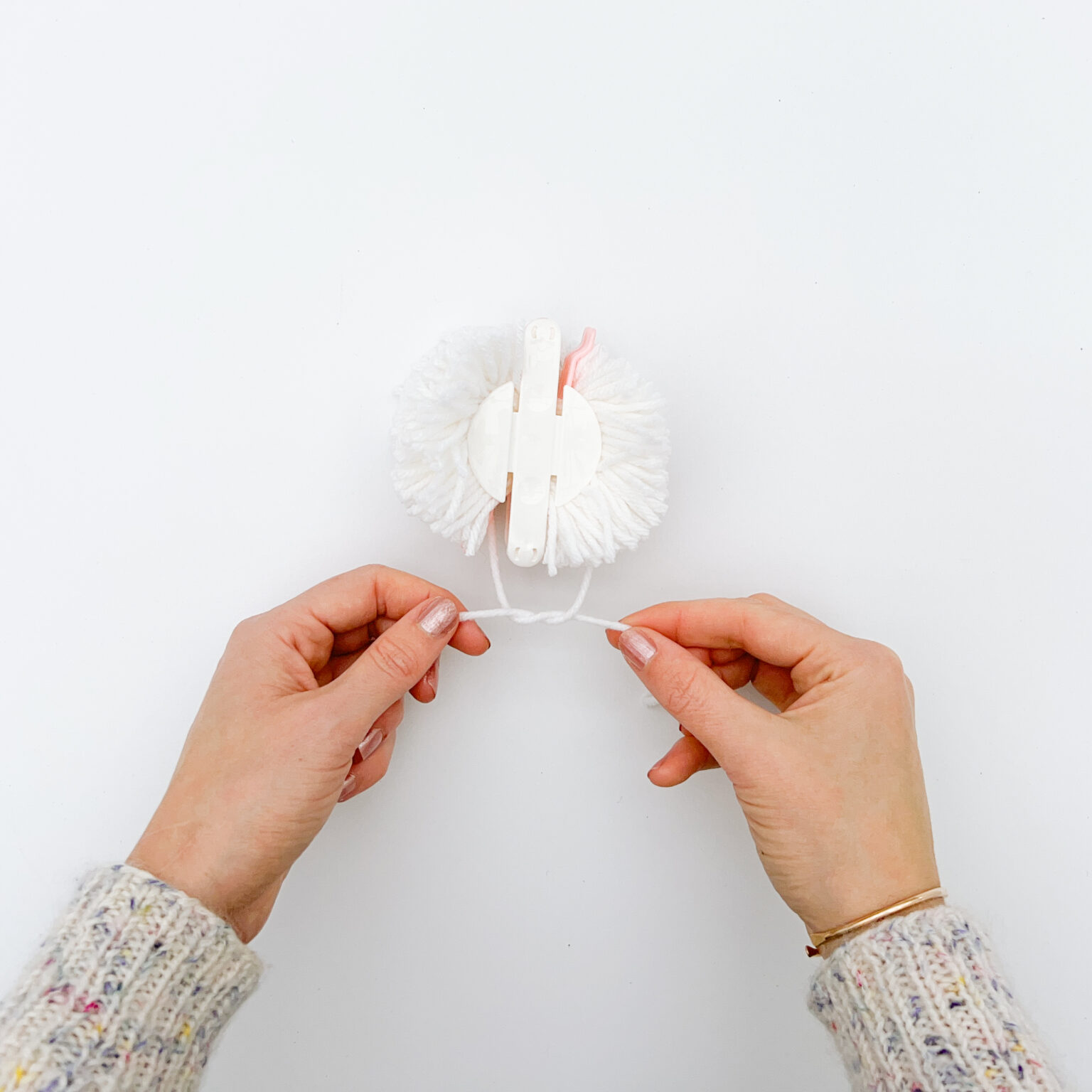 How to Make a Pom Pom in 10 Easy Steps Perfectly Every Time!
