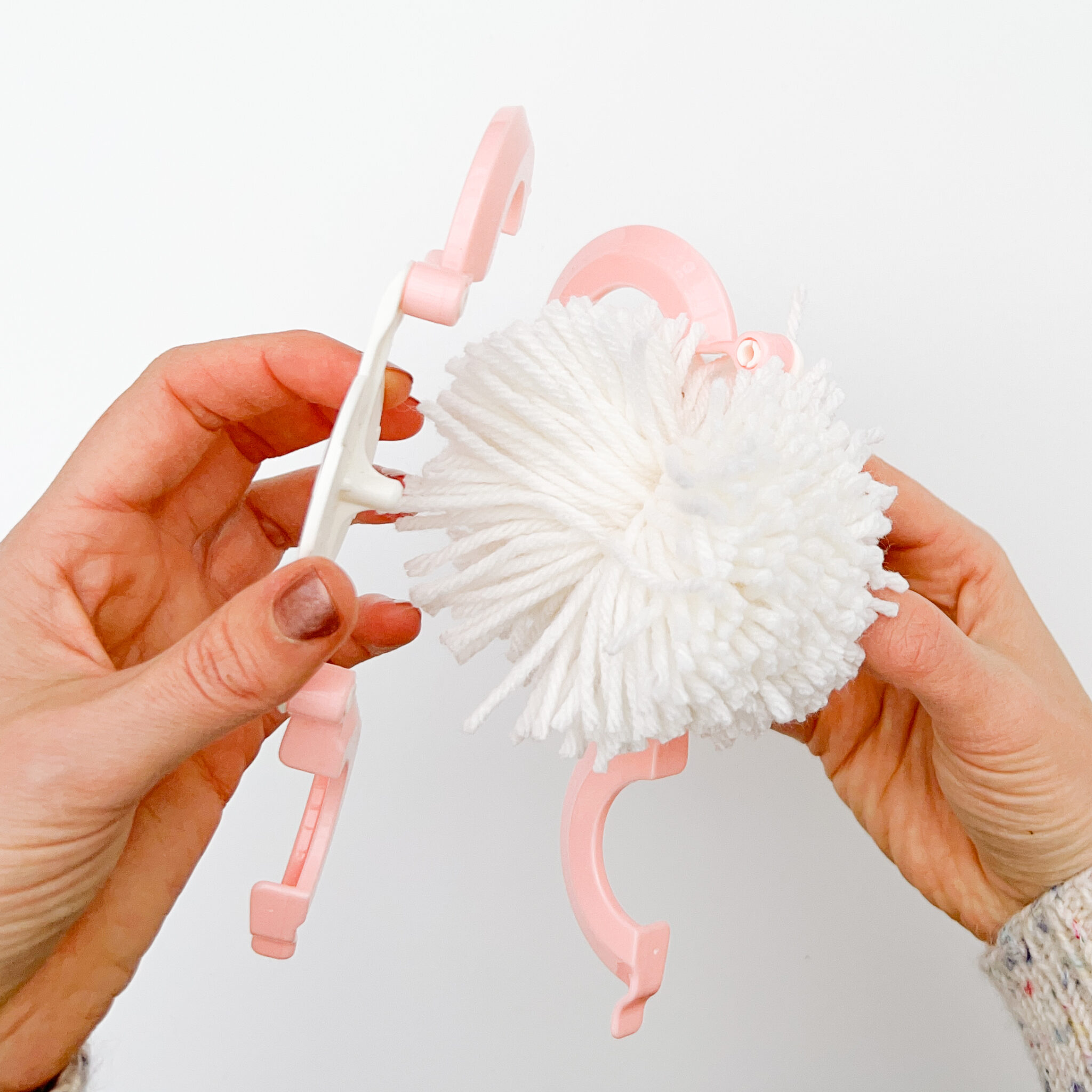How to Make a Pom Pom in 10 Easy Steps Perfectly Every Time!