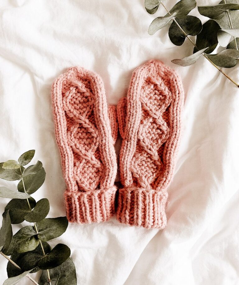 Mitten Pattern Round Up [12 Free Knitting Patterns]