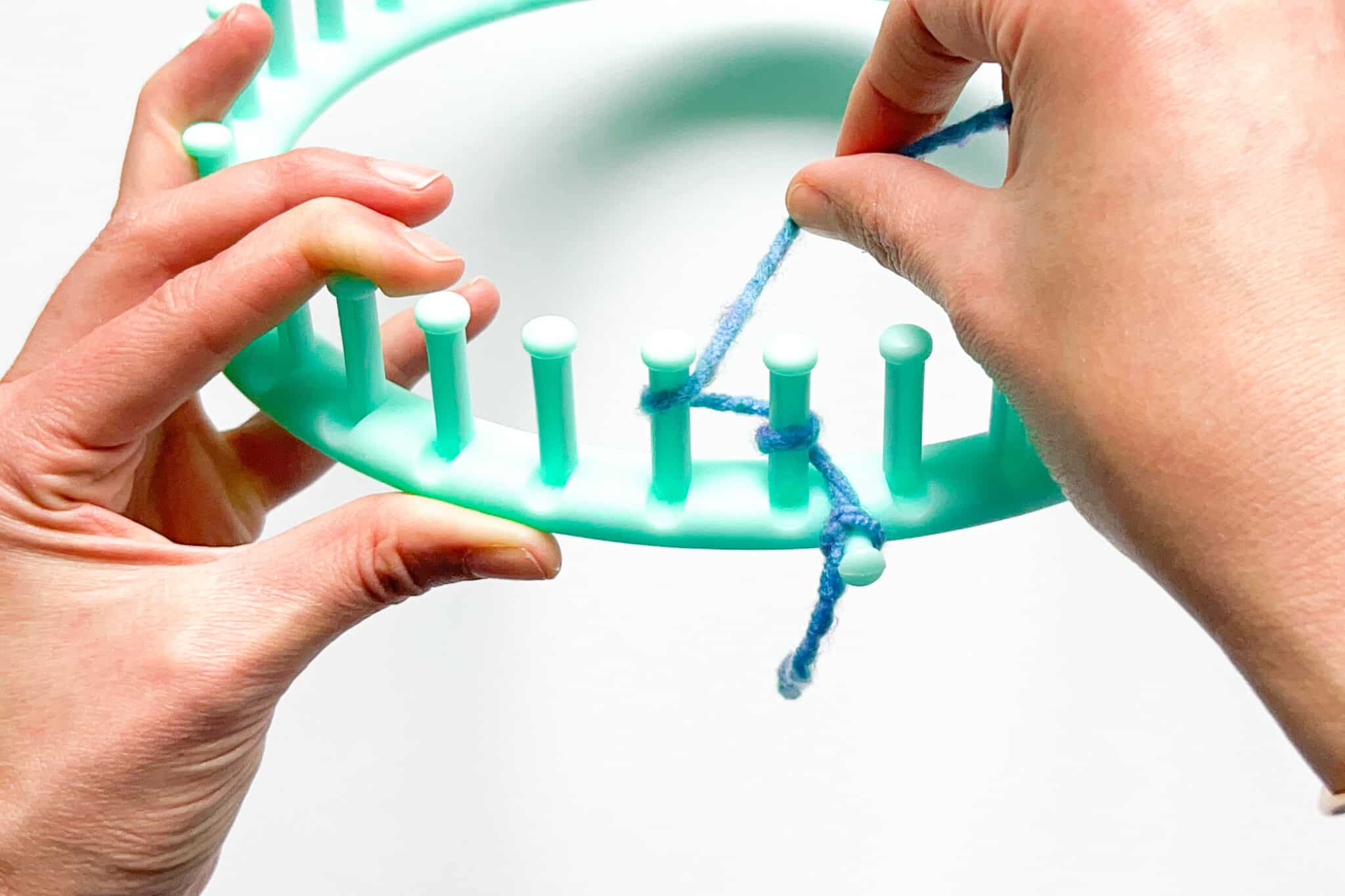Loom Knitting Tutorial: The E-Wrap Cast On in 3 Easy Steps!