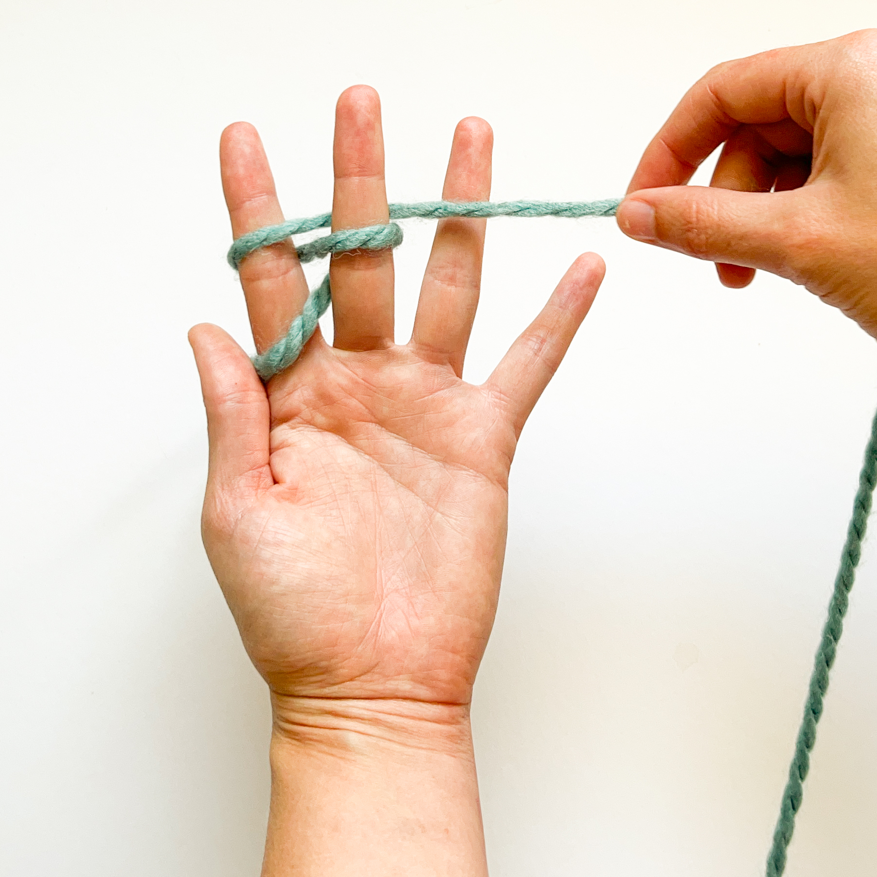 How to Finger Knit: 2 Easy Ways for Beginners!