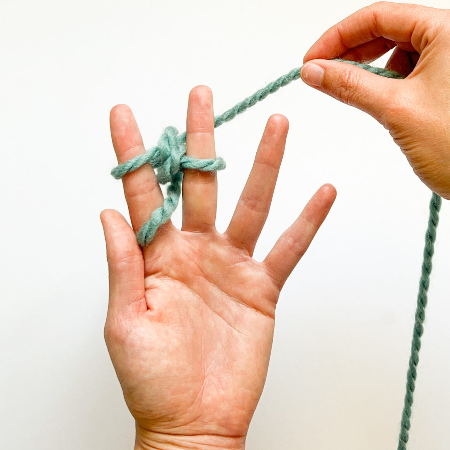 How to Finger Knit: 2 Easy Ways for Beginners!