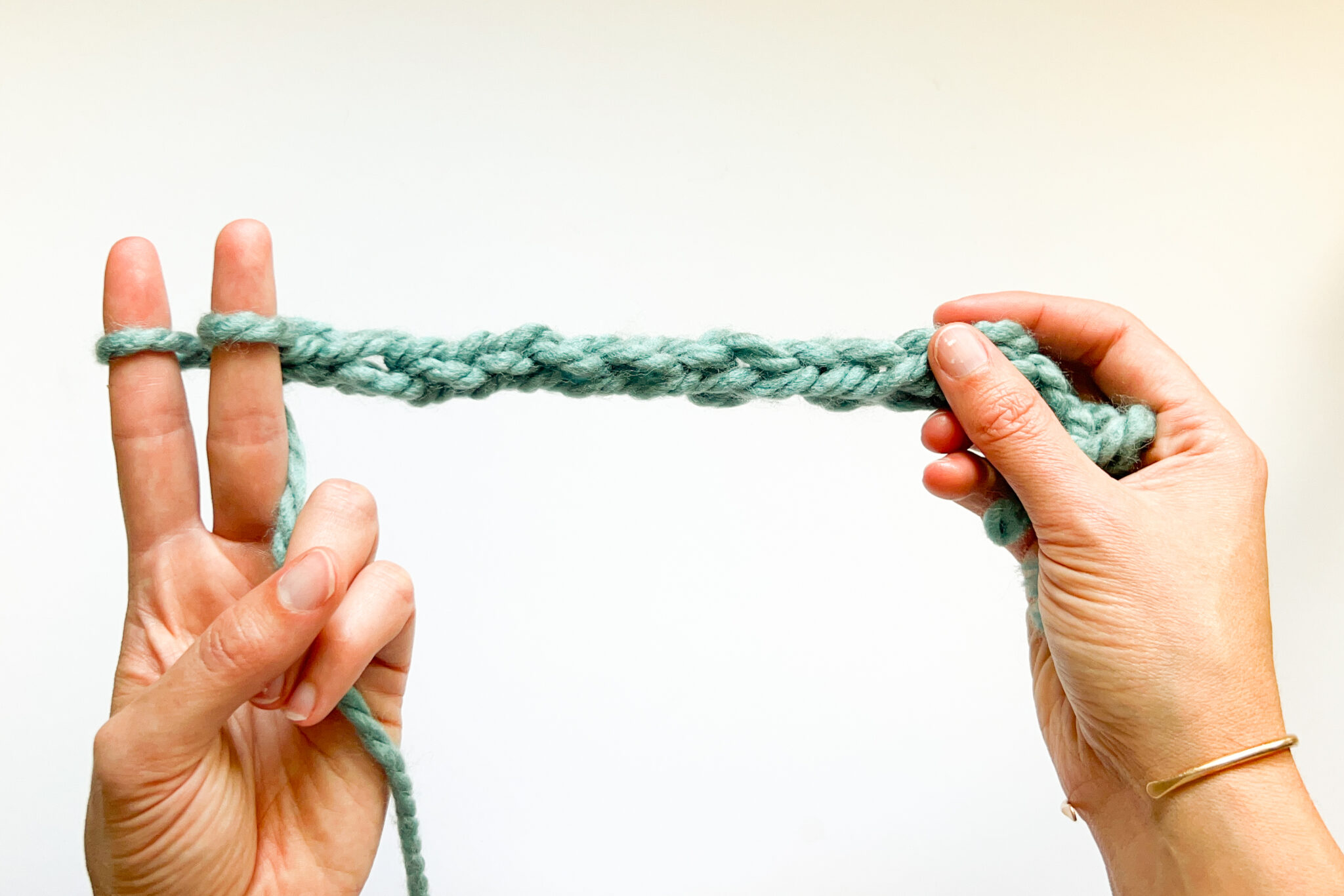 How to Finger Knit: 2 Easy Ways for Beginners!