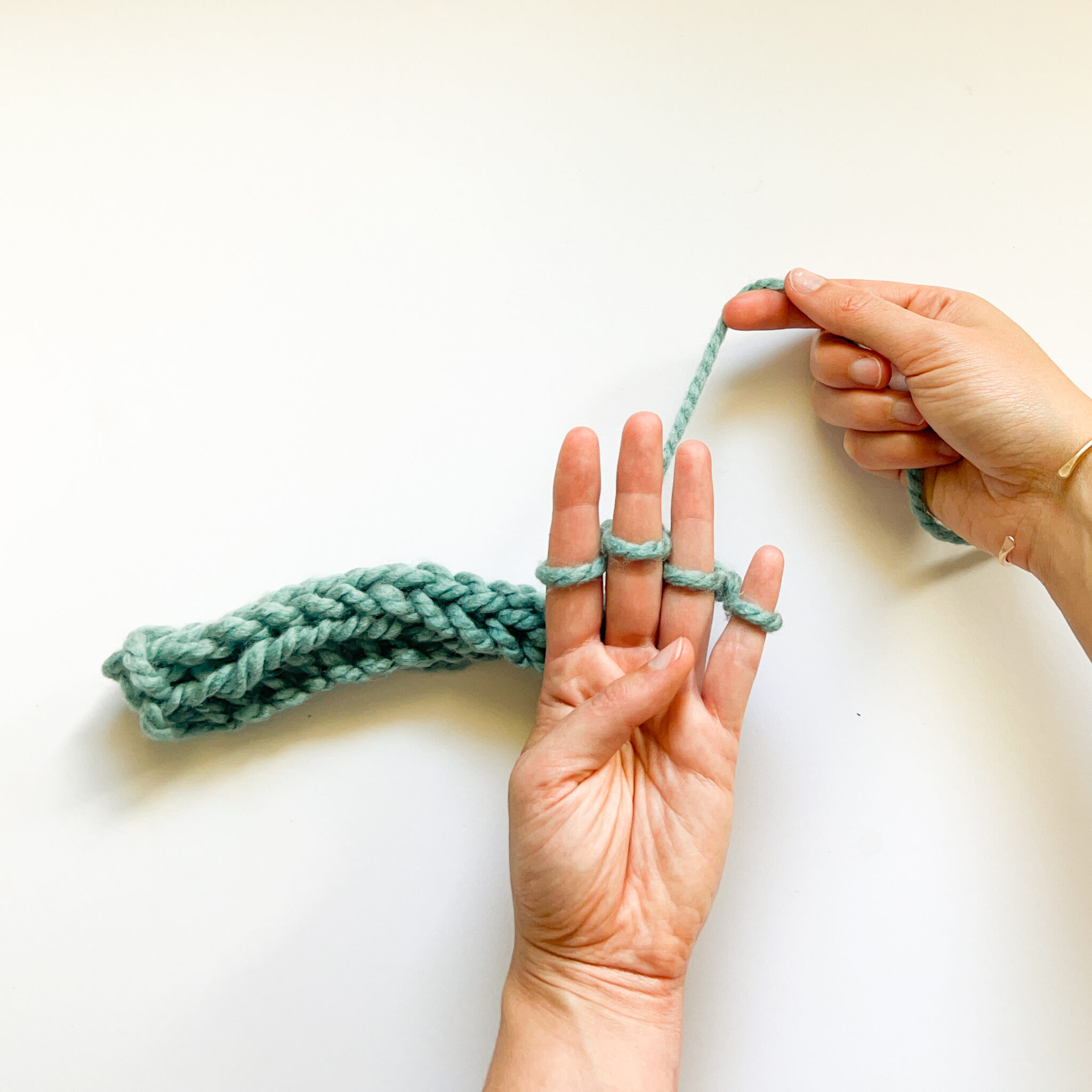 How to Finger Knit: 2 Easy Ways for Beginners!