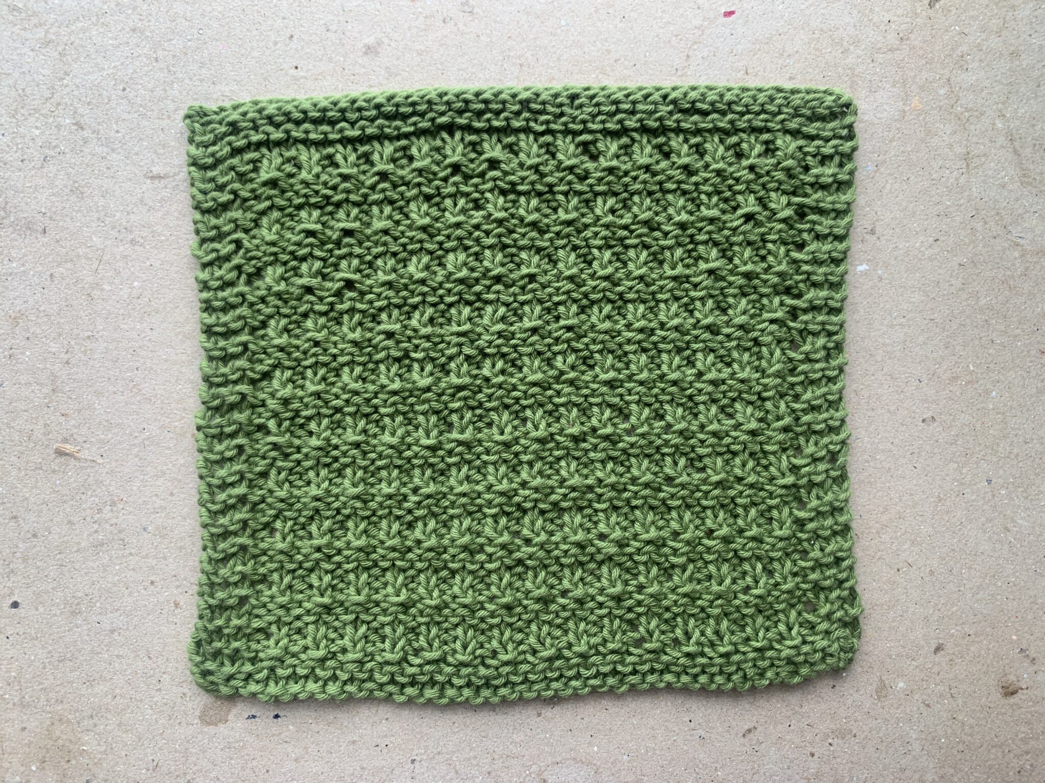 Free Knit Dishcloth Pattern: Stacked Rib for Beginners!