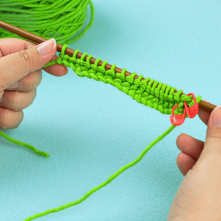 How to Knit the Hurdle Stitch in Just 4 Easy Rows - Knitting.com